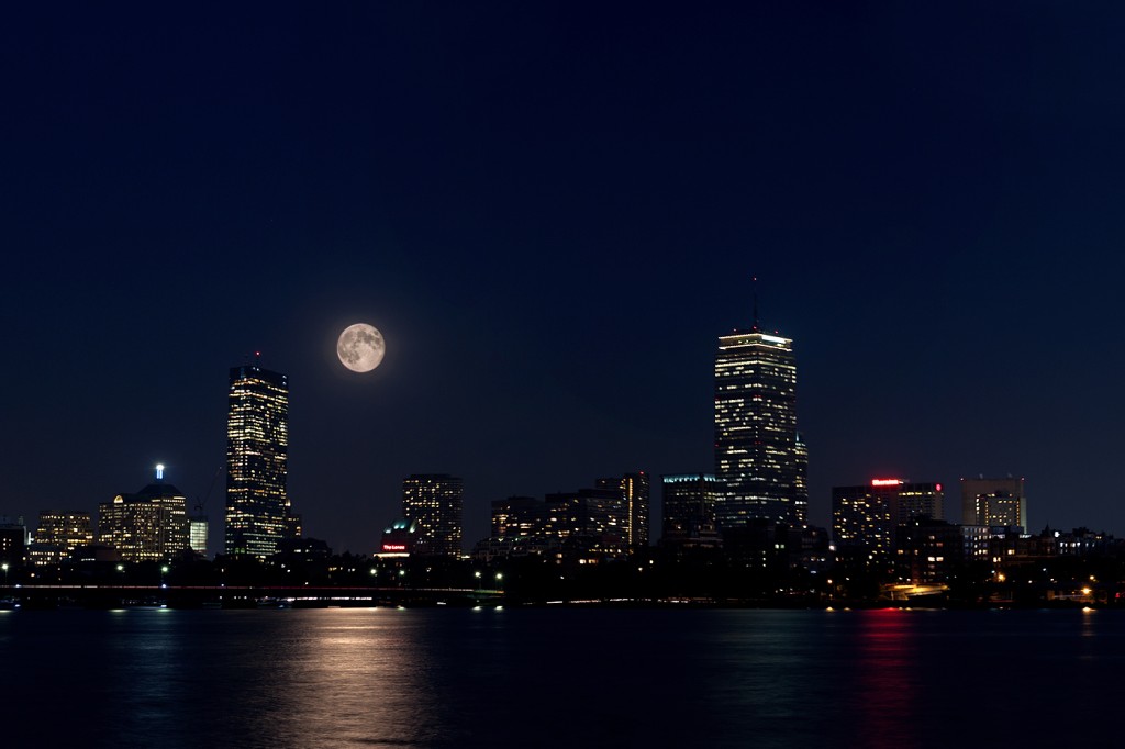 Day 87 of 365 – Big Moon in Boston – KEVIN JAMES